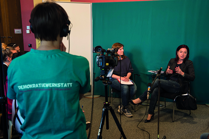2016-04-29 Hannah Lessing - DemokratieWEBstatt.at