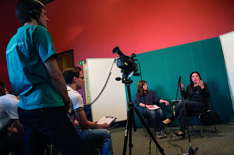 2016-04-29 Hannah Lessing - DemokratieWEBstatt.at